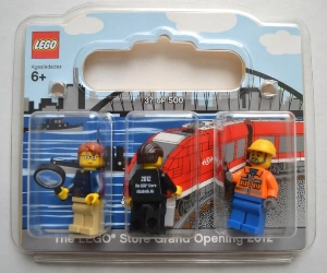 LEGO Liverpool LEGO Store Grand Opening Exclusive Set Liverpool UK ...
